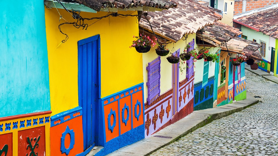 EL ENCANTO DE COLOMBIA